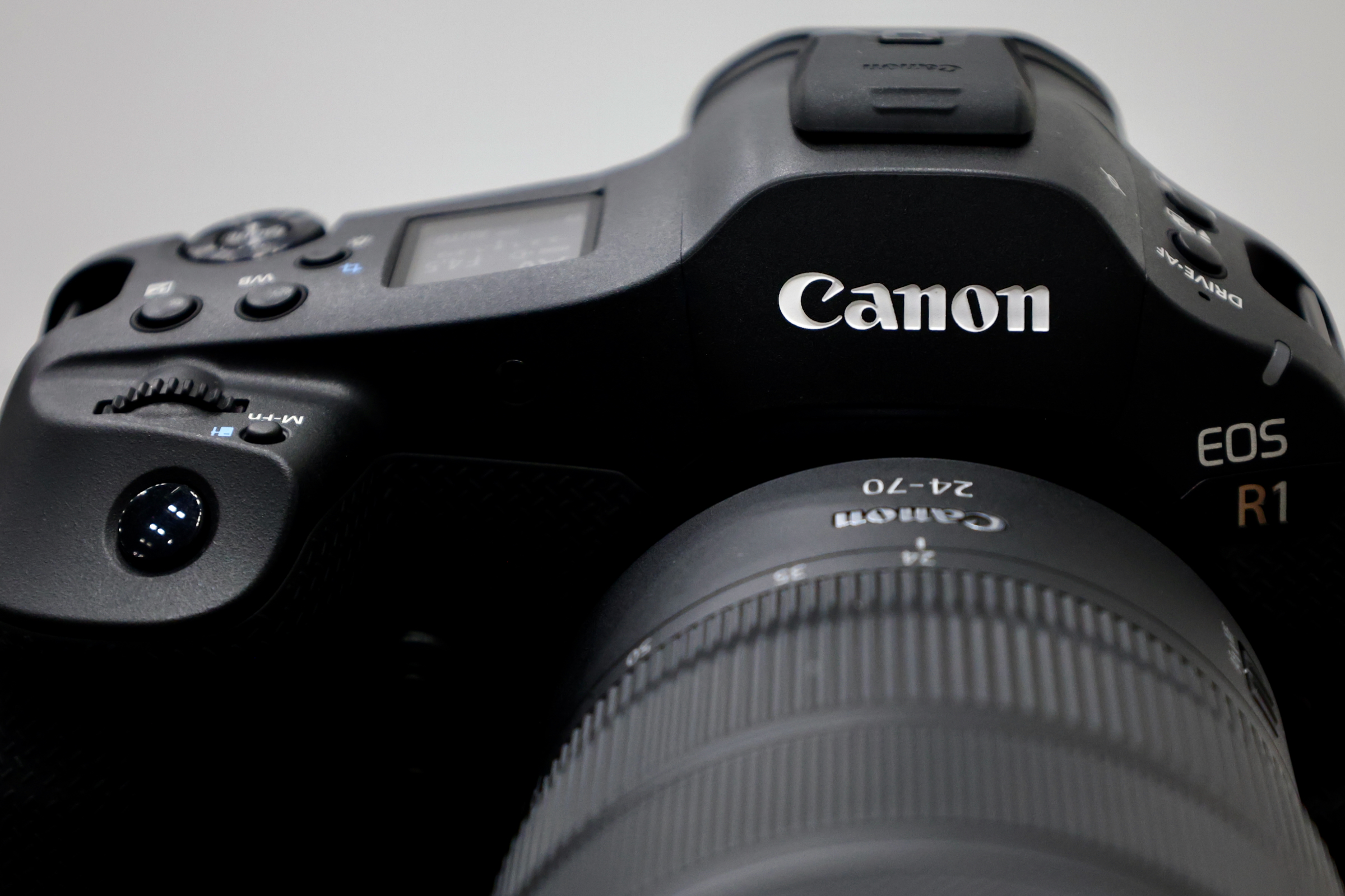 キヤノン新旗艦EOS R1とR5 Mark II発表！ 触ってきた！【5分でわかる】 | Dig-it [ディグ・イット]