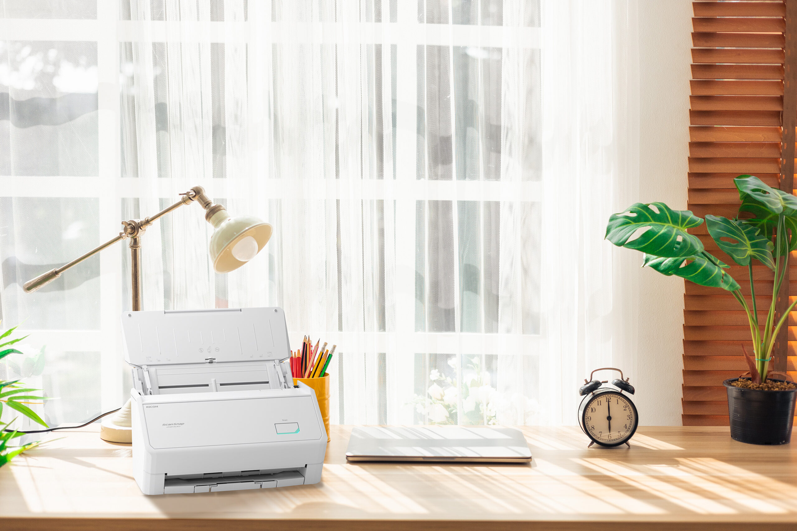 シンプルな有線接続1ボタン最上級スキャナー、PFU ScanSnap iX2400発表 | Dig-it [ディグ・イット]